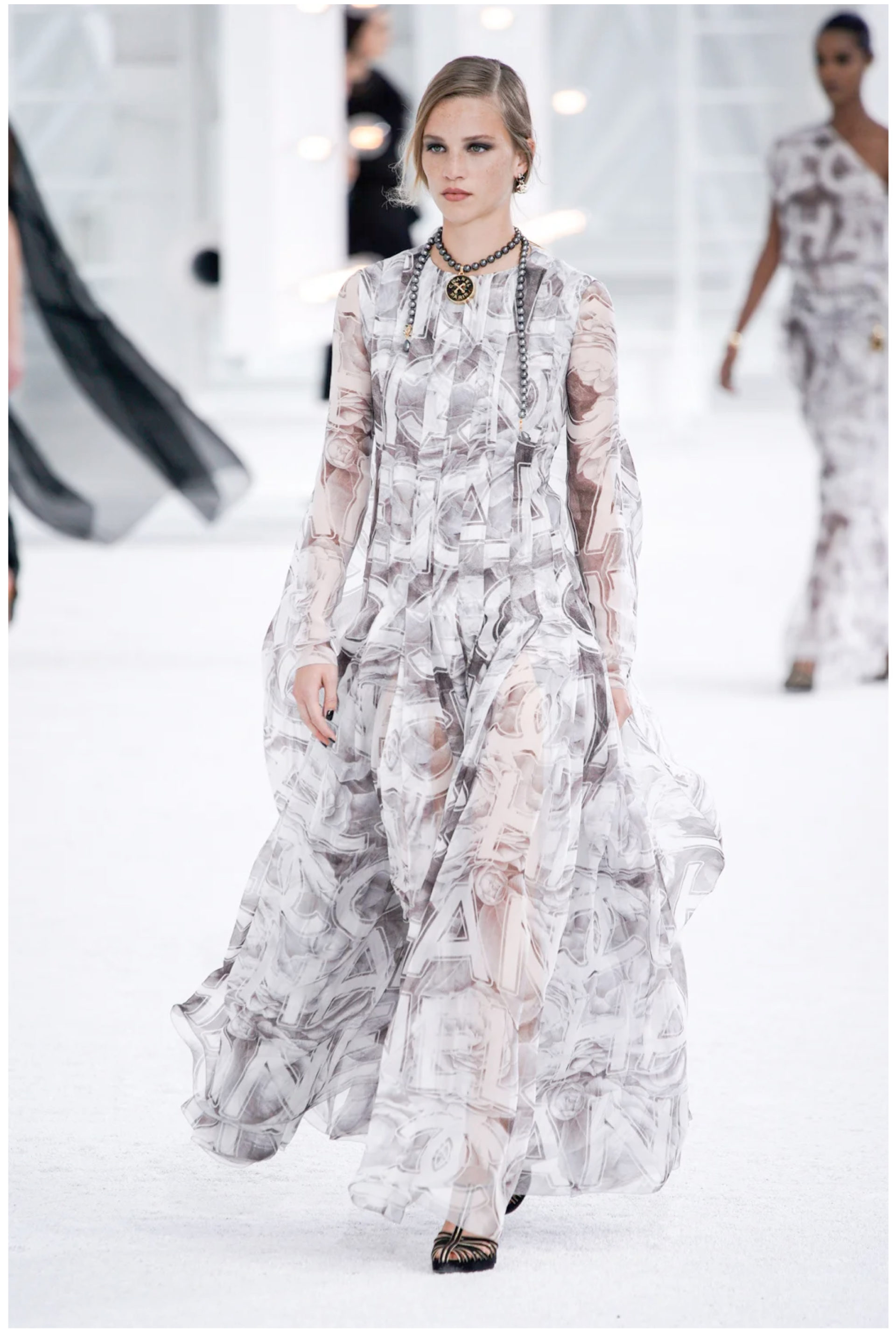 CHANEL Presents a Cinematic Spring/Summer 2021 Runway Collection
