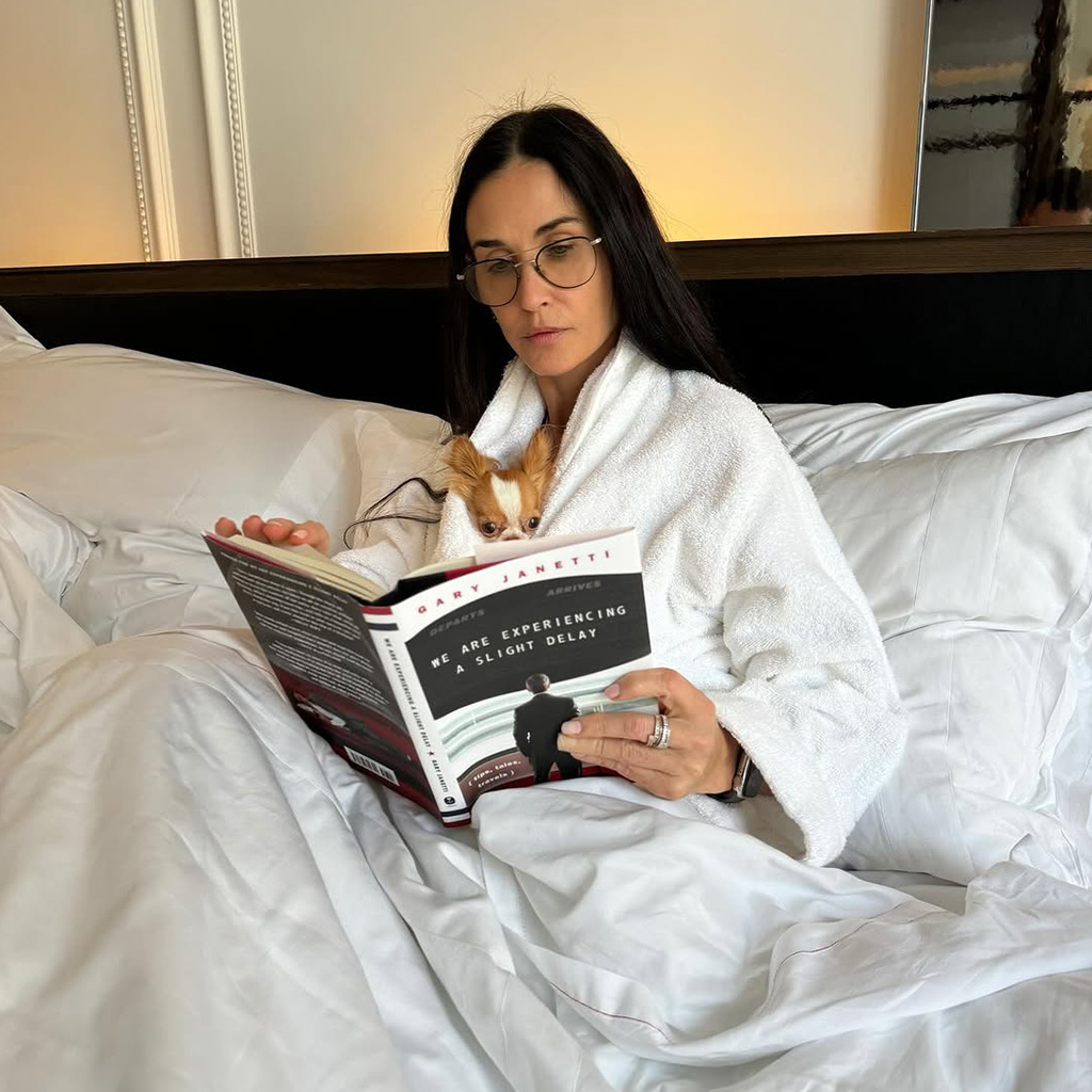 5 Celebrity Book Clubs Worth Joining in the New Year - S Magazine
